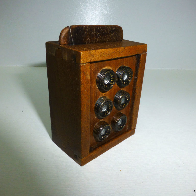 Zepolini The micro stamp - Autrefois la Photo